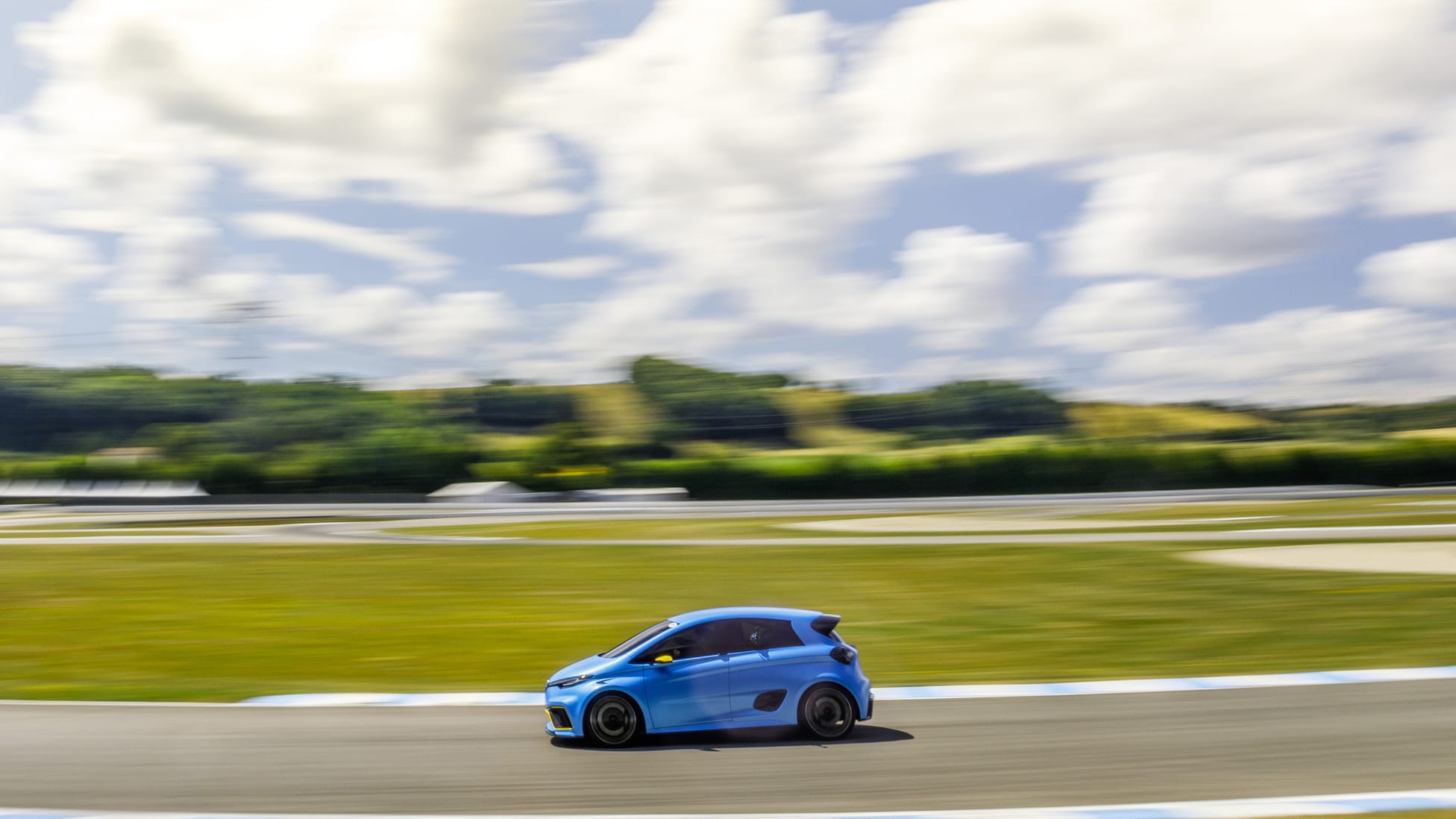 Renault Zoe e-Sport review: 460bhp supermini driven Reviews 2026 | Top Gear