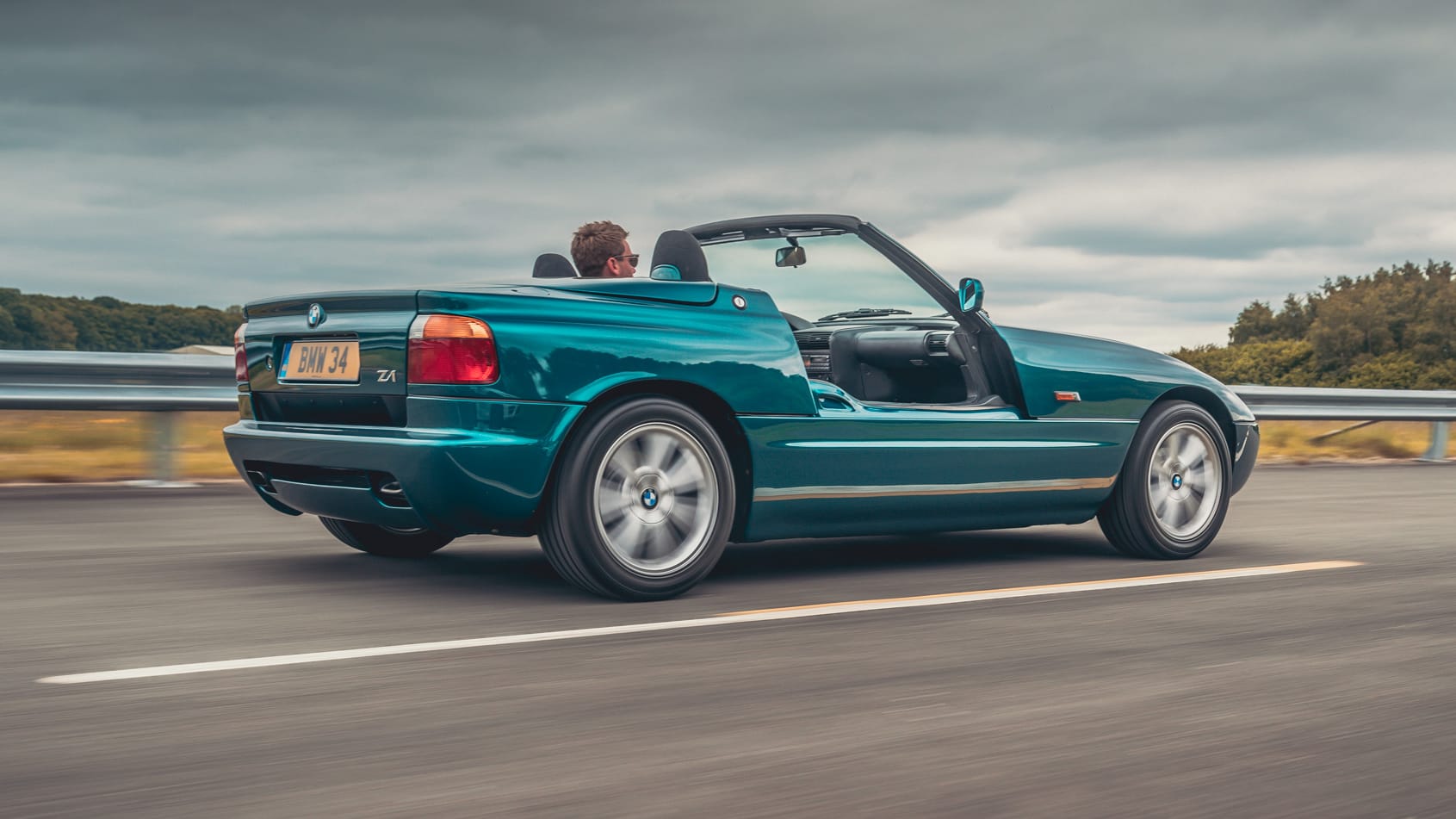 Retro review: the oddly doored BMW Z1 Reviews 2026 | Top Gear