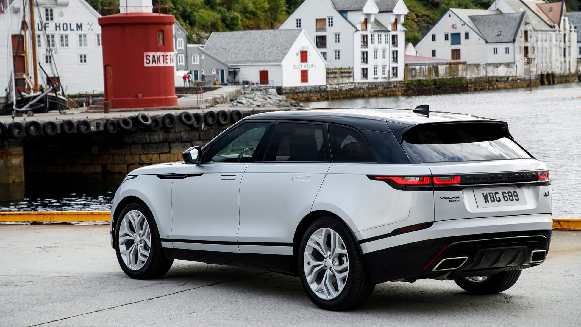 Range Rover Velar review: the 375bhp 'First Edition' Reviews 2025 | Top ...