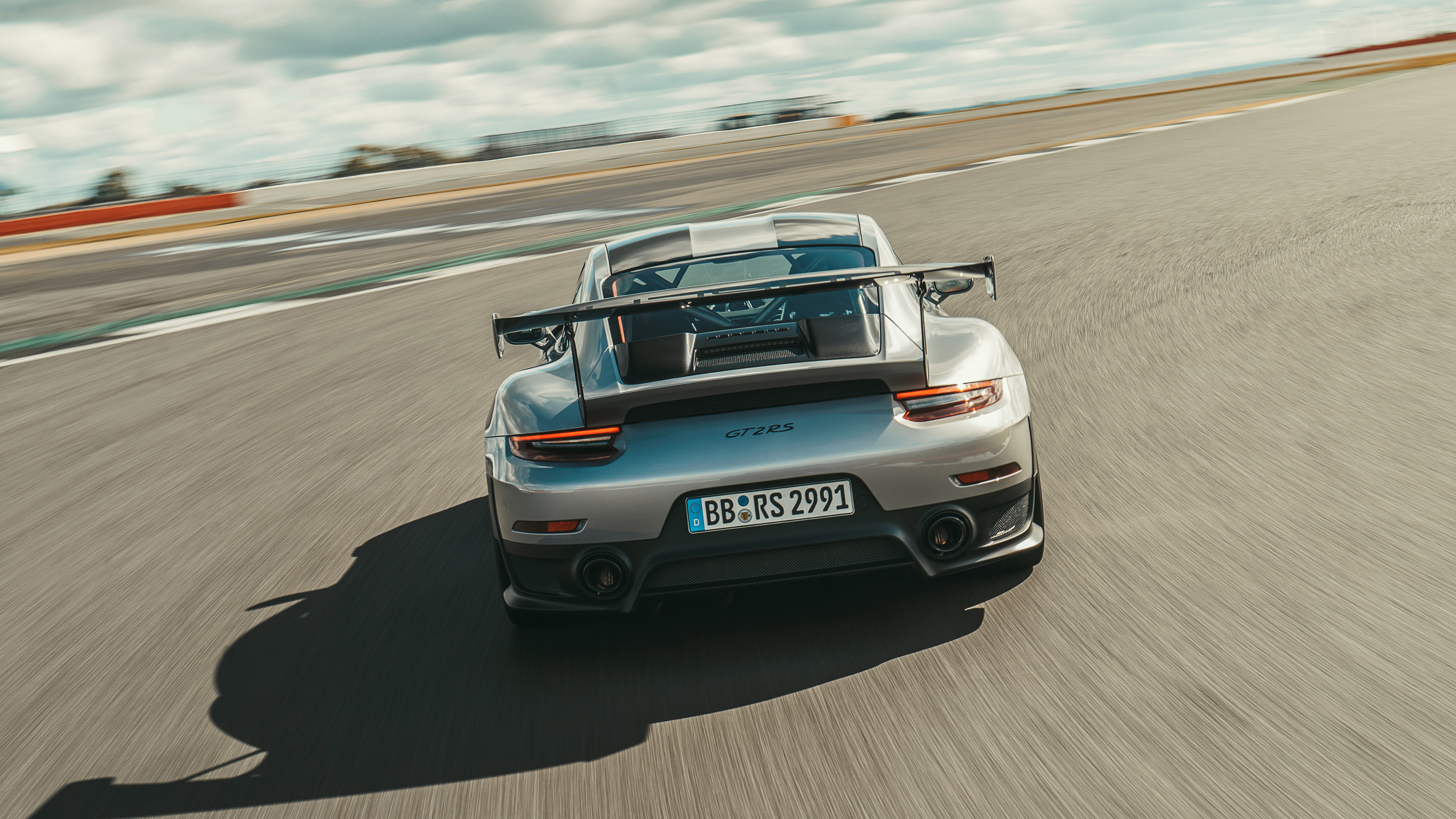Porsche 911 GT2 RS review | Top Gear