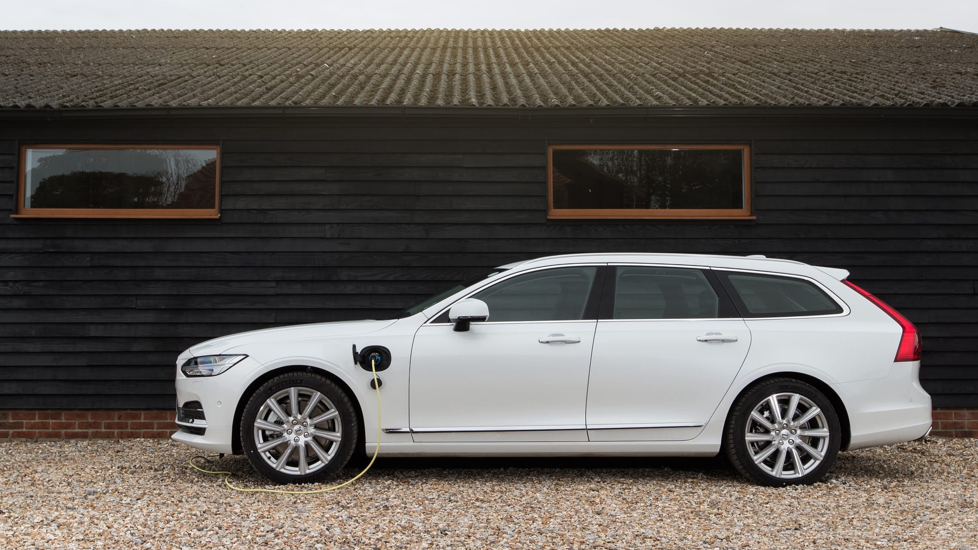 Volvo V90 T8 Twin Engine review: PHEV wagon tested Reviews 2025 | Top Gear