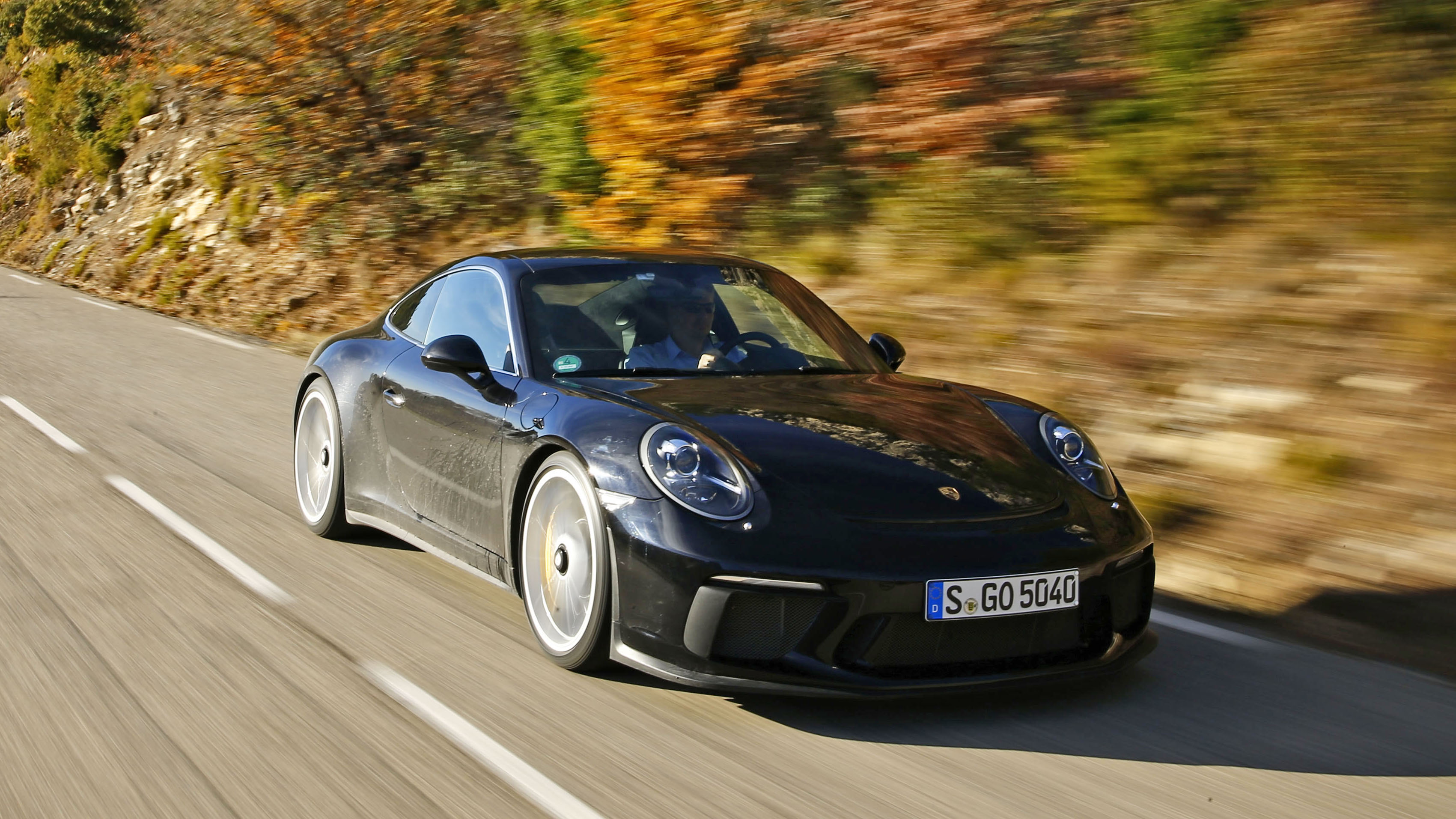 Porsche 911 GT3 Touring review: wingless wonder? | Top Gear
