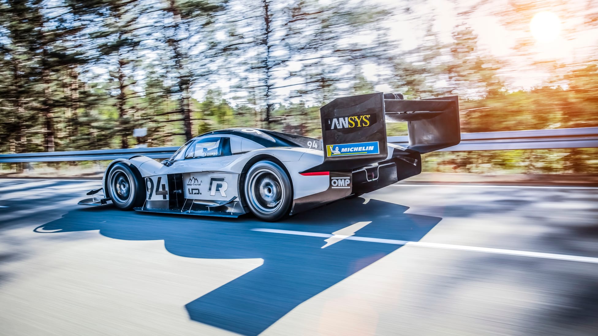 Volkswagen I.D R review: mad, 670bhp EV racer tested Reviews 2025 | Top ...
