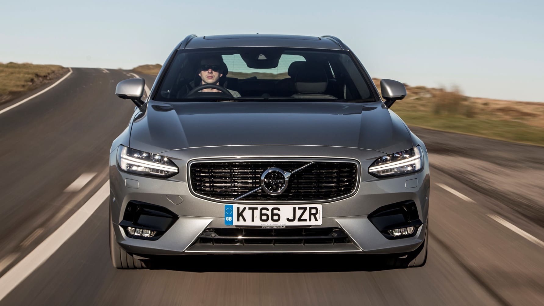 Volvo V90 T5 review: 247bhp petrol estate tested Reviews 2026 | Top Gear
