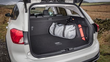 Ford Focus Active review: better than a crossover Reviews 2025 | Top Gear