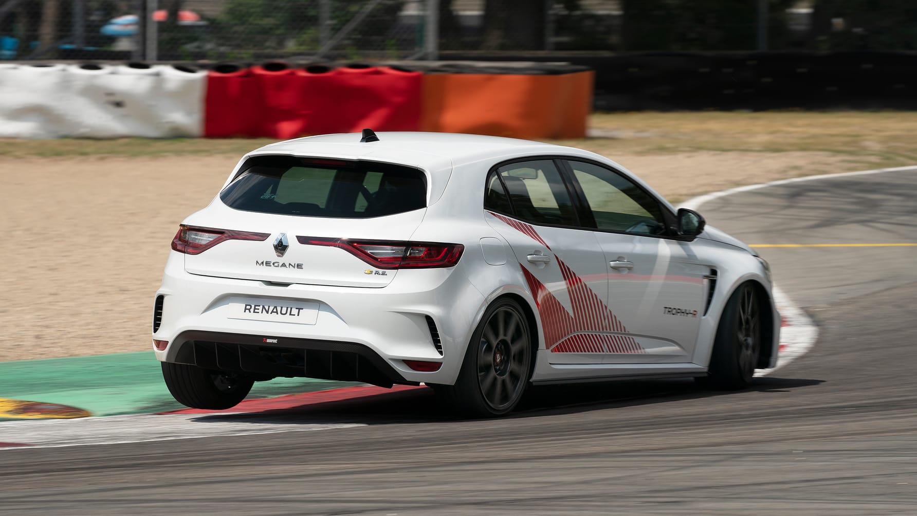 Renault Megane RS review: wildly extreme Trophy R driven Reviews 2026 ...