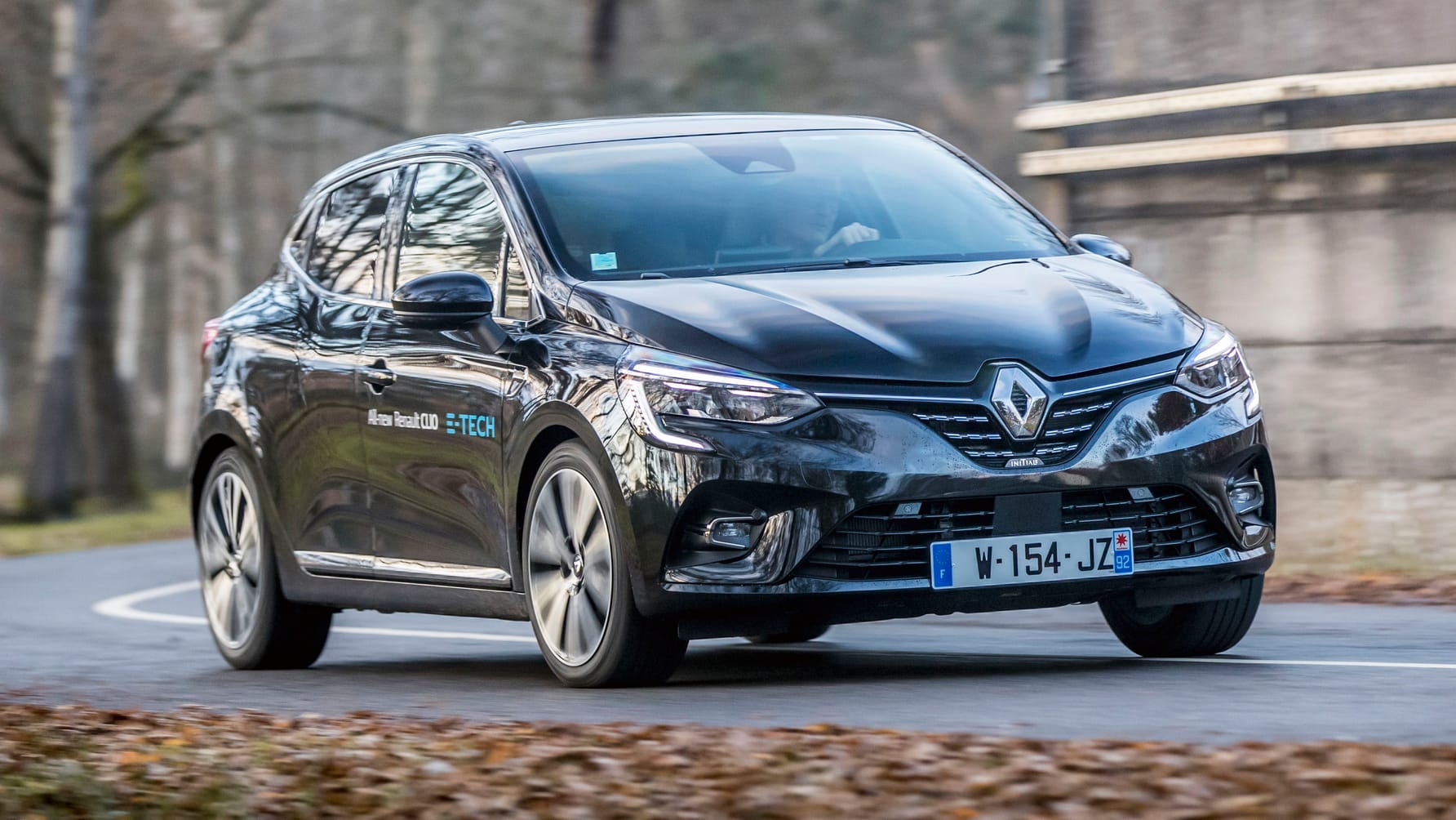 Renault Clio E-Tech review: F1 expertise in a supermini? Reviews 2025 ...