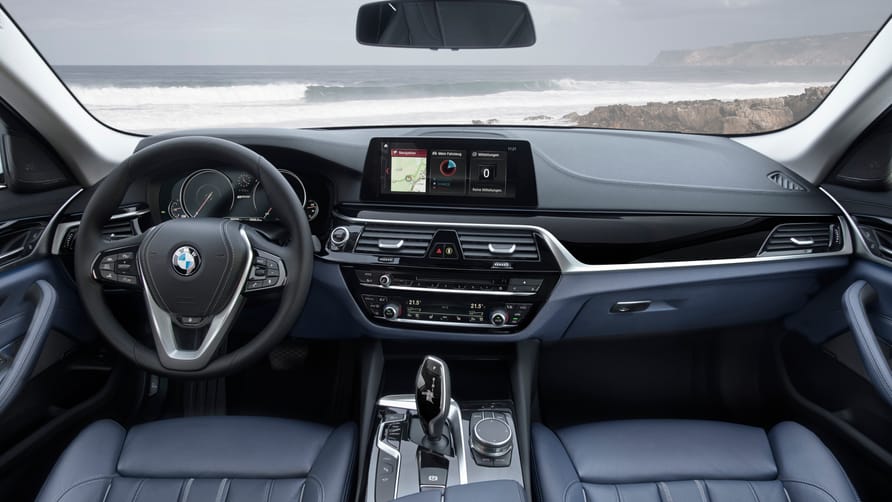 BMW 530e review: plug-in 5 Series driven Reviews 2025 | Top Gear