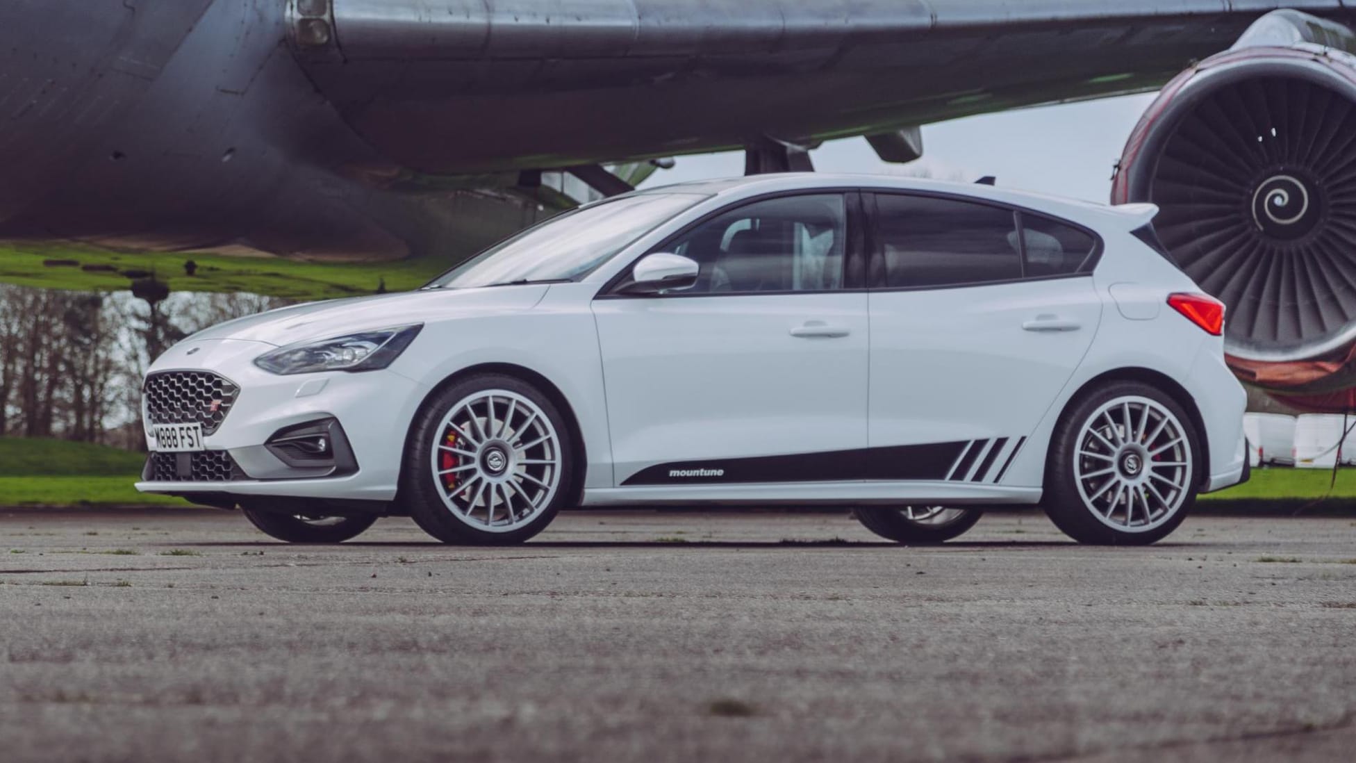 Ford Focus ST Mountune m330 tested: Brit-tuned hot hatch driven Reviews ...