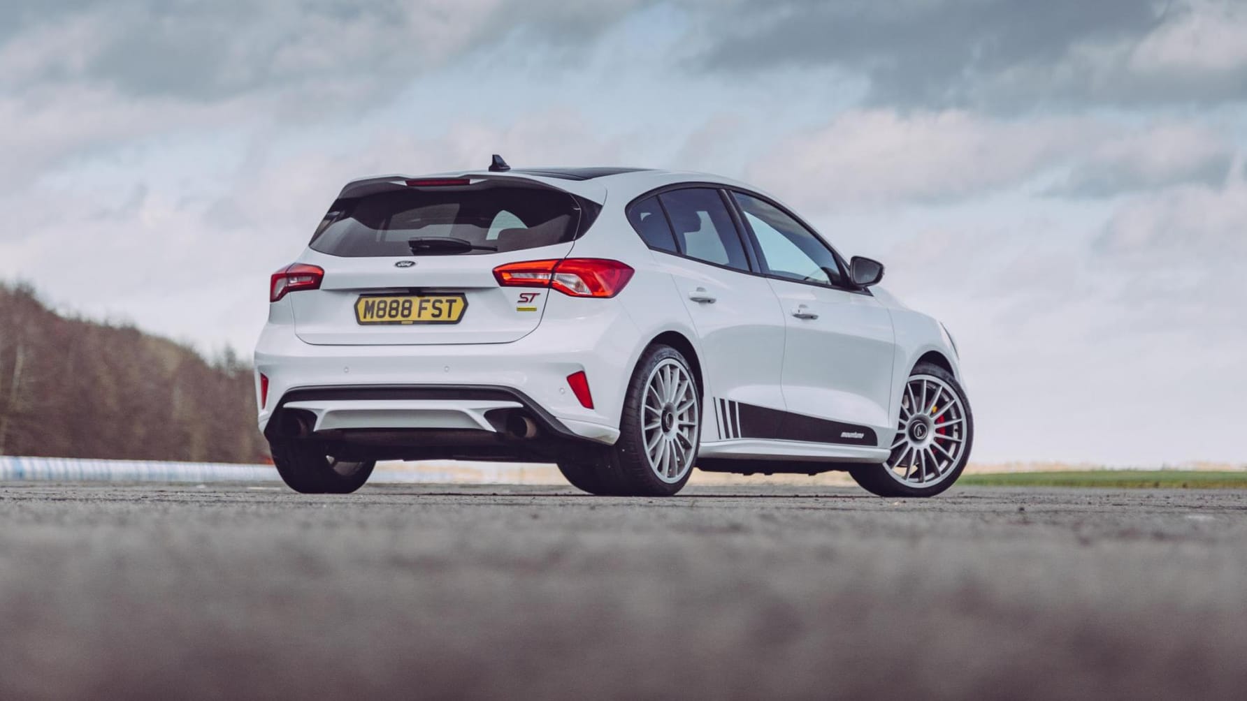 Ford Focus ST Mountune m330 tested: Brit-tuned hot hatch driven Reviews ...