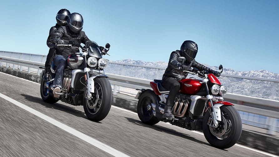 Triumph Rocket R review: does a crazy 2,500cc bike work? Reviews 2025 ...
