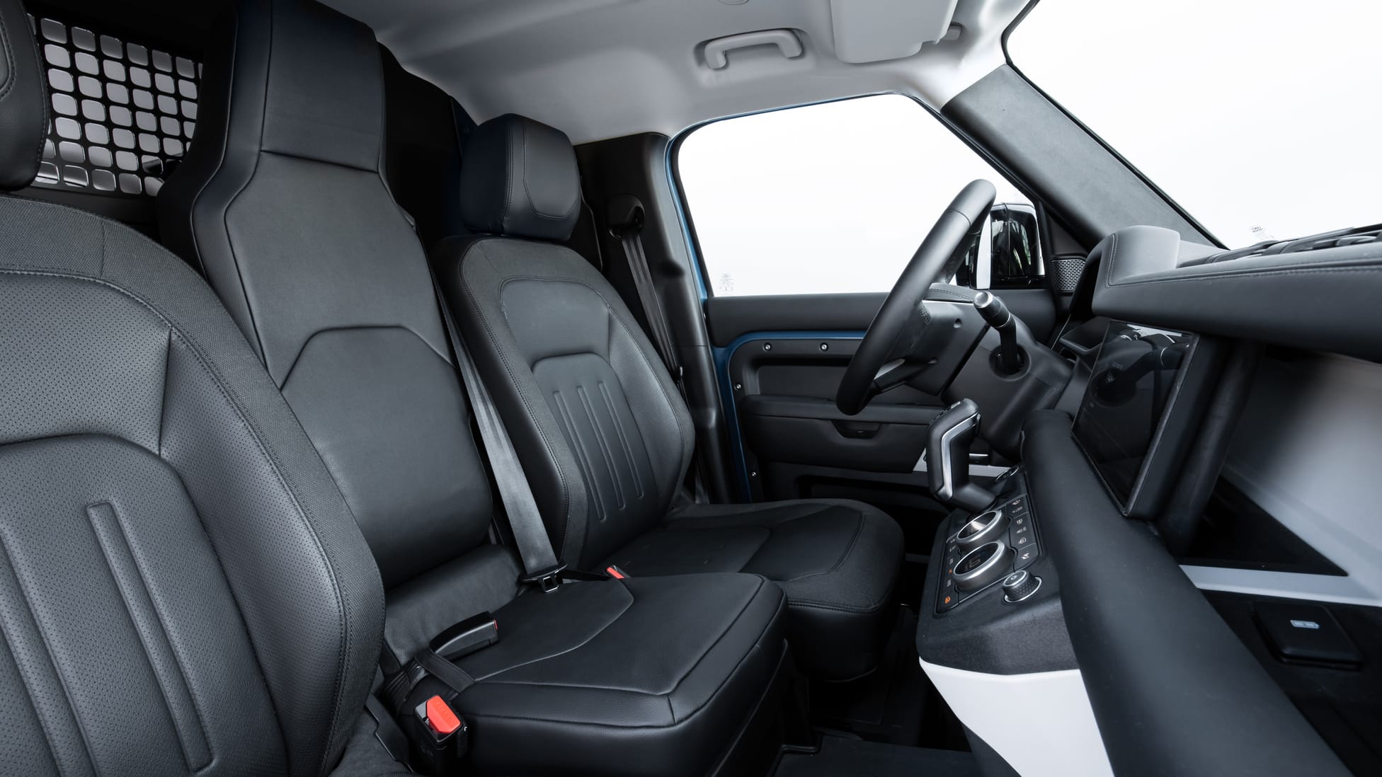 Land Rover Defender Hard Top review: commercial-spec tested Reviews ...