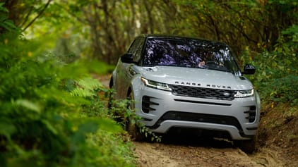Range Rover Evoque D200 review: hybrid diesel mini-Rangie tested ...
