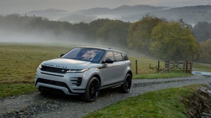 Range Rover Evoque D200 review: hybrid diesel mini-Rangie tested ...