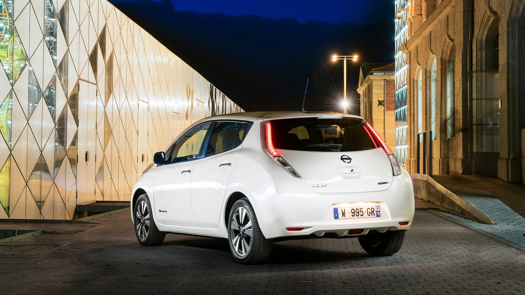 First drive: the new, longer-range Nissan Leaf Reviews 2025 | Top Gear