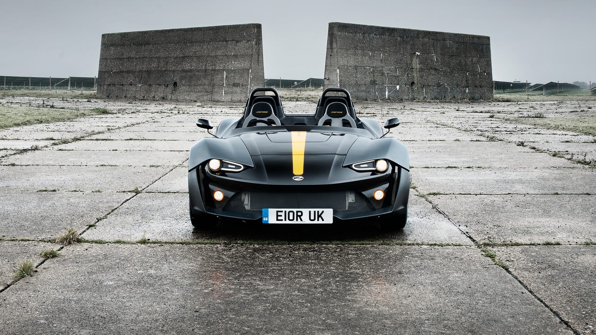 Review: the 500bhp per tonne Zenos E10 R Reviews 2025 | Top Gear