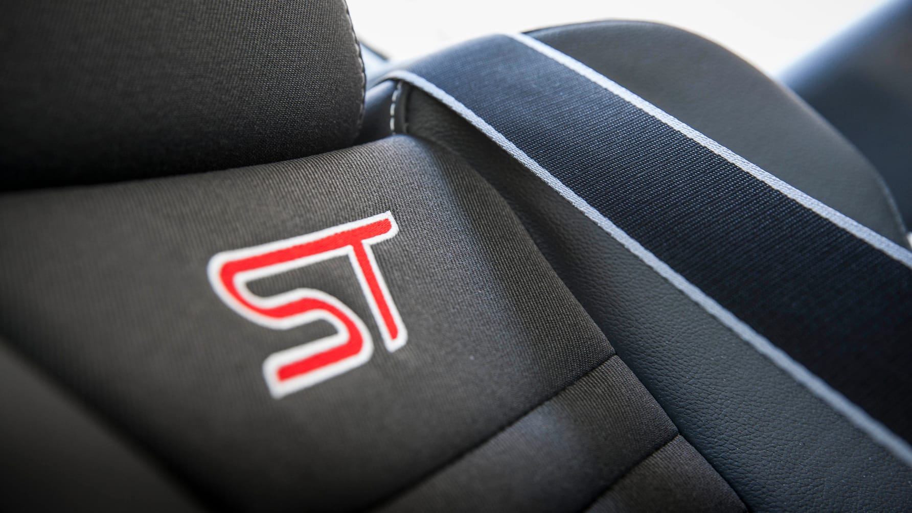 Review: the Ford Fiesta ST200 Reviews 2025 | Top Gear