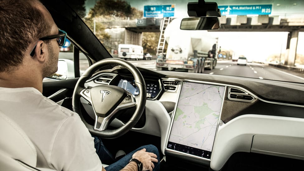 Tesla Model X review: electric SUV driven in the UK Reviews 2025 | Top Gear