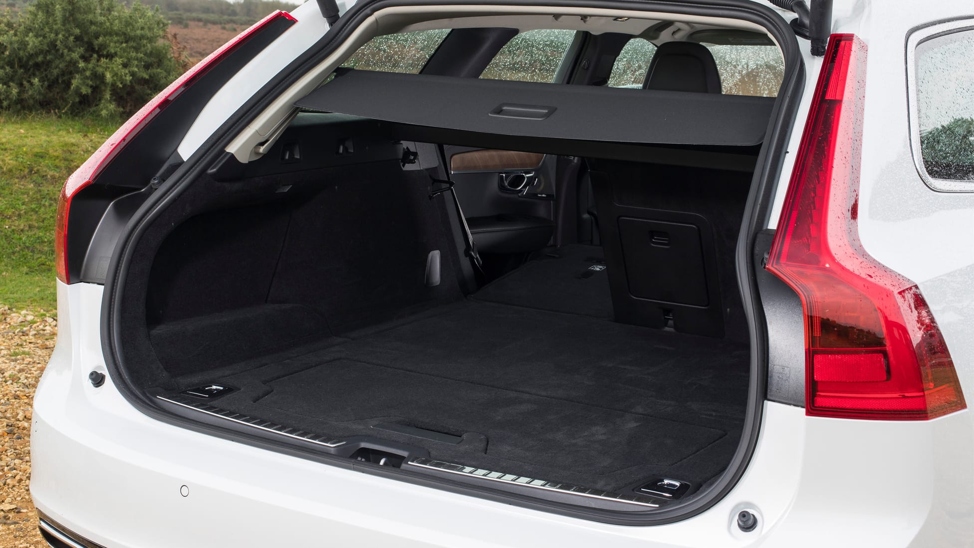 Volvo V90 T8 Twin Engine review: PHEV wagon tested Reviews 2026 | Top Gear