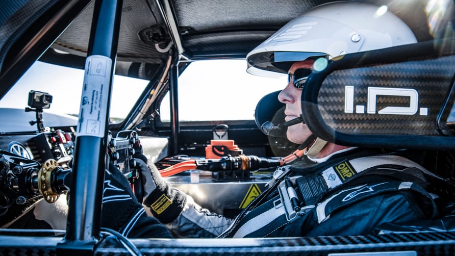 Volkswagen I.D R review: mad, 670bhp EV racer tested Reviews 2025 | Top ...