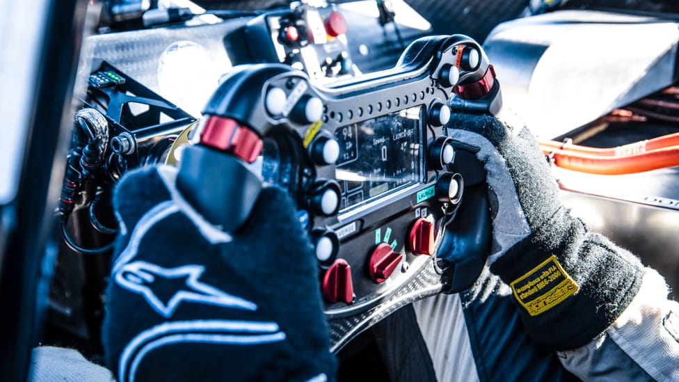 Volkswagen I.D R review: mad, 670bhp EV racer tested Reviews 2025 | Top ...