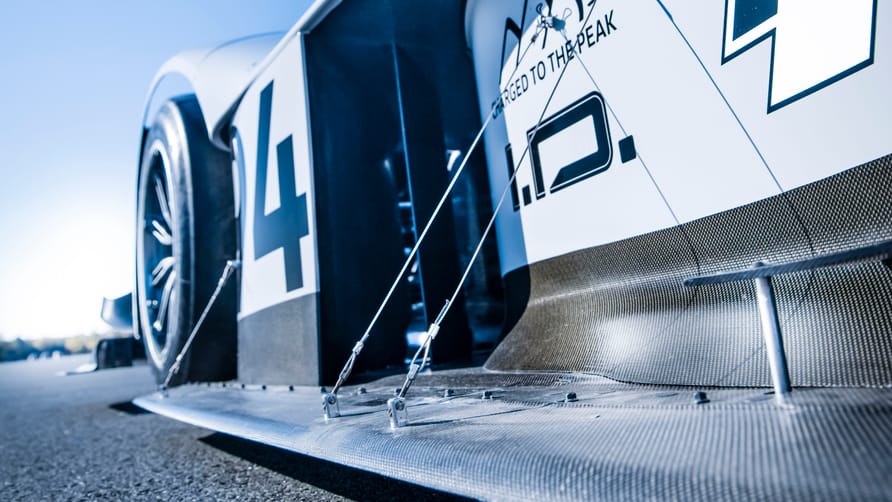 Volkswagen I.D R review: mad, 670bhp EV racer tested Reviews 2025 | Top ...