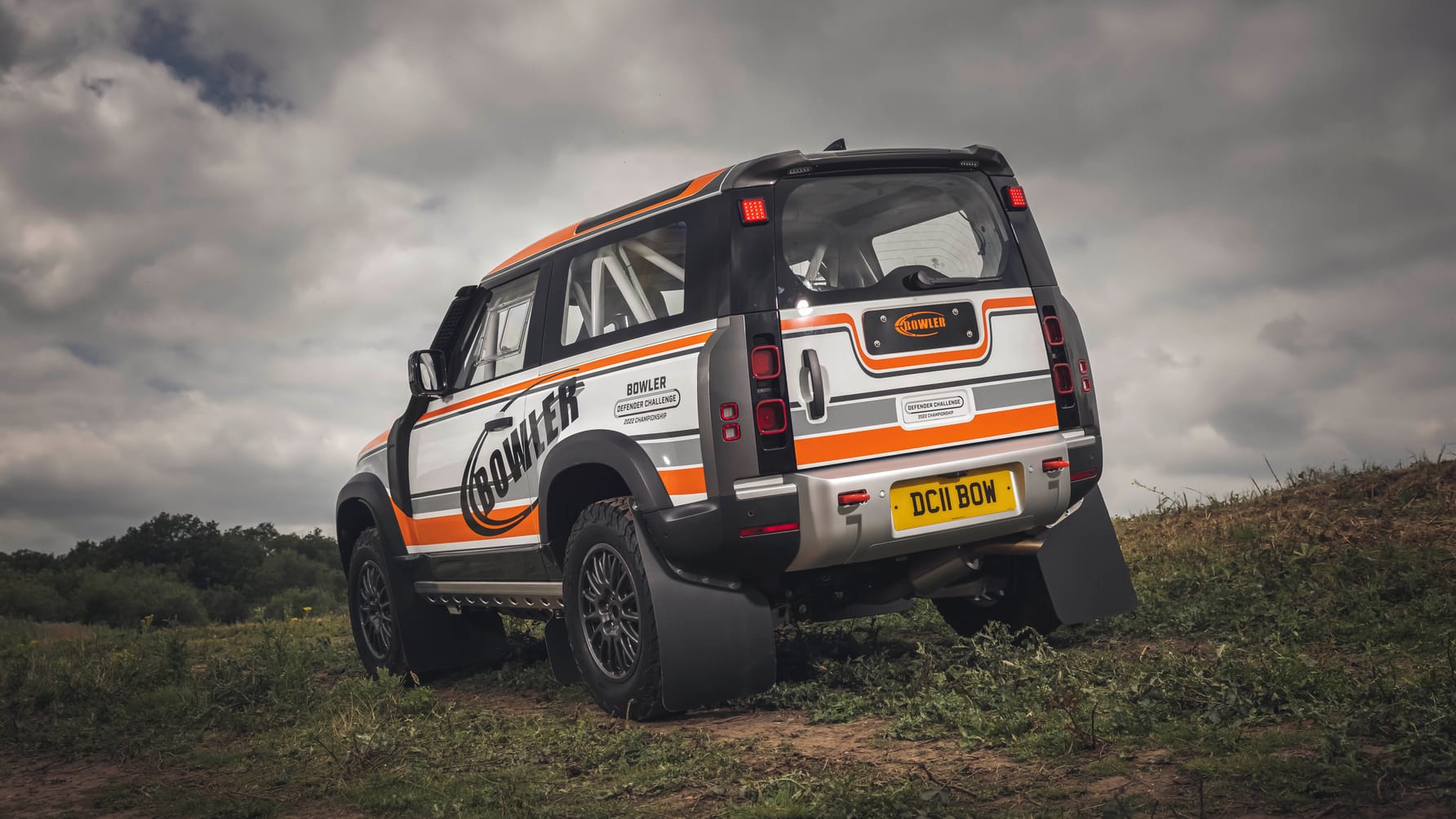 Bowler Defender Challenge review: Defender 90-based rally car driven ...