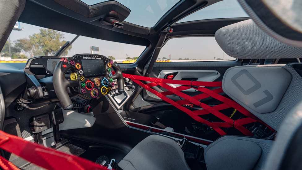 Porsche Mission R review: a 1,073bhp electric racing concept Reviews ...