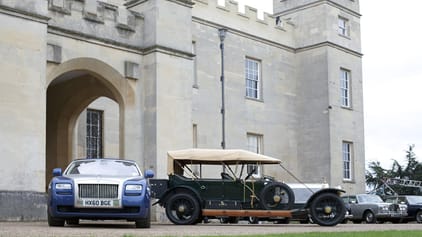 100 Rollers drive through London | Top Gear
