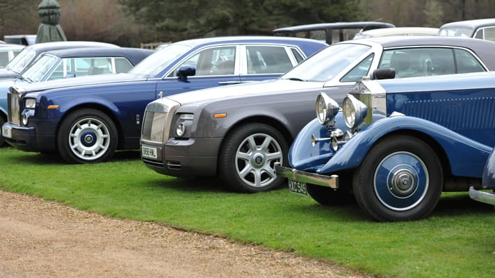 100 Rollers drive through London | Top Gear