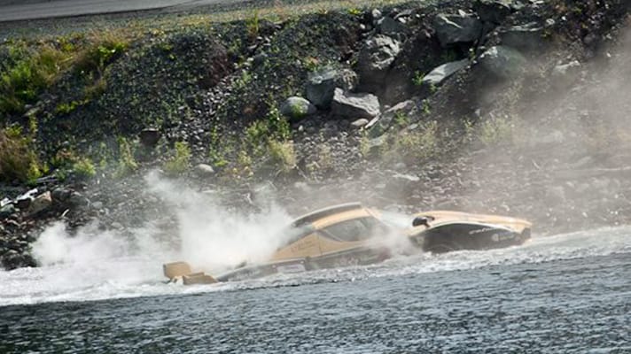 Enzo crashes into the ocean