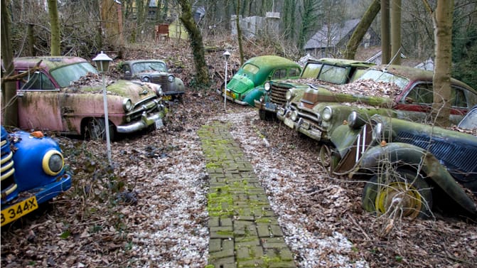 Classic gallery: the ultimate car graveyard