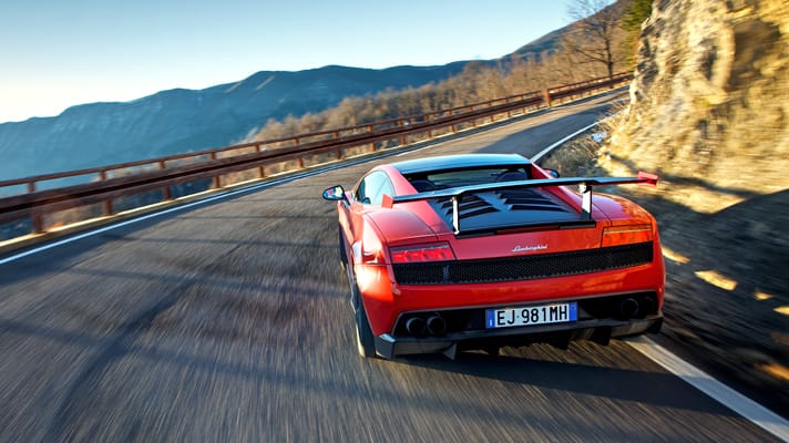 Top Gear drives the Lambo Gallardo STS | Top Gear