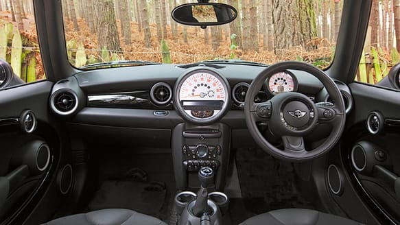 Suzuki Swift Sport vs. Mini Cooper | Top Gear