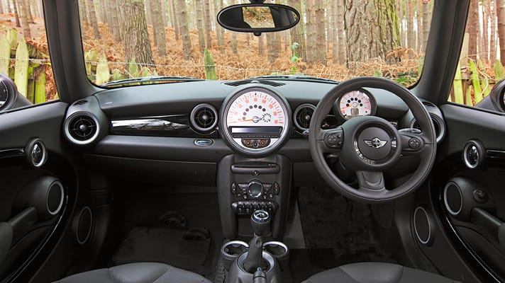 Suzuki Swift Sport vs. Mini Cooper | Top Gear