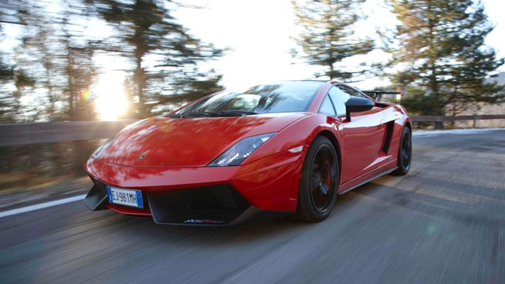 Top Gear drives the Lambo Gallardo STS | Top Gear