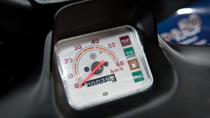 TG drives the Piaggio Ape racer | Top Gear