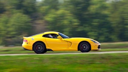 Top Gear drives the new Viper | Top Gear