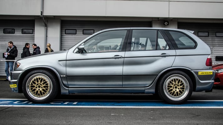 This is what a 700bhp, V12 BMW X5 feels like