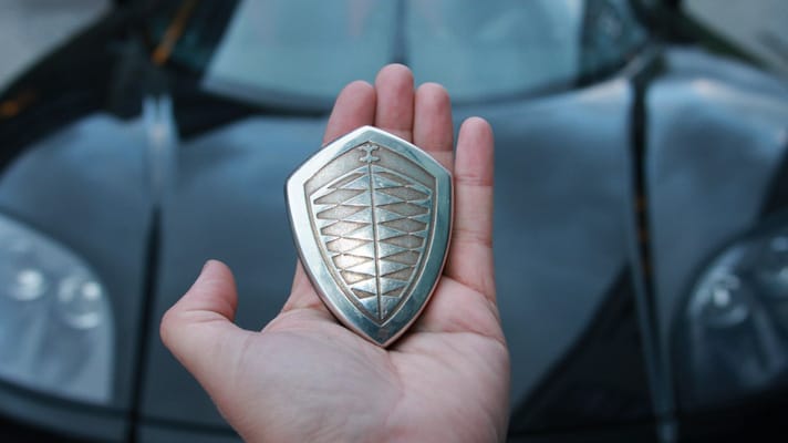 Here are ten of the coolest car keys ever made
