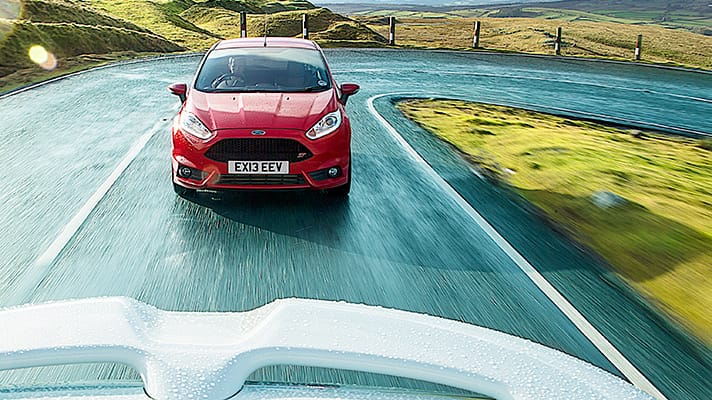 Mini Cooper S vs Ford Fiesta ST