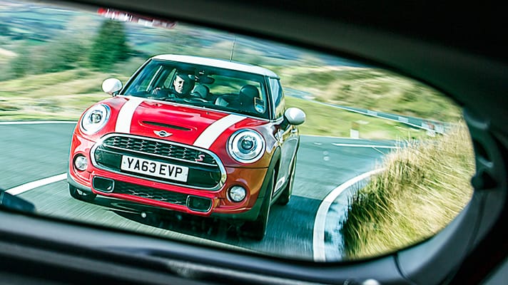 Mini Cooper S vs Ford Fiesta ST