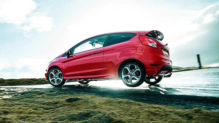 Mini Cooper S vs Ford Fiesta ST