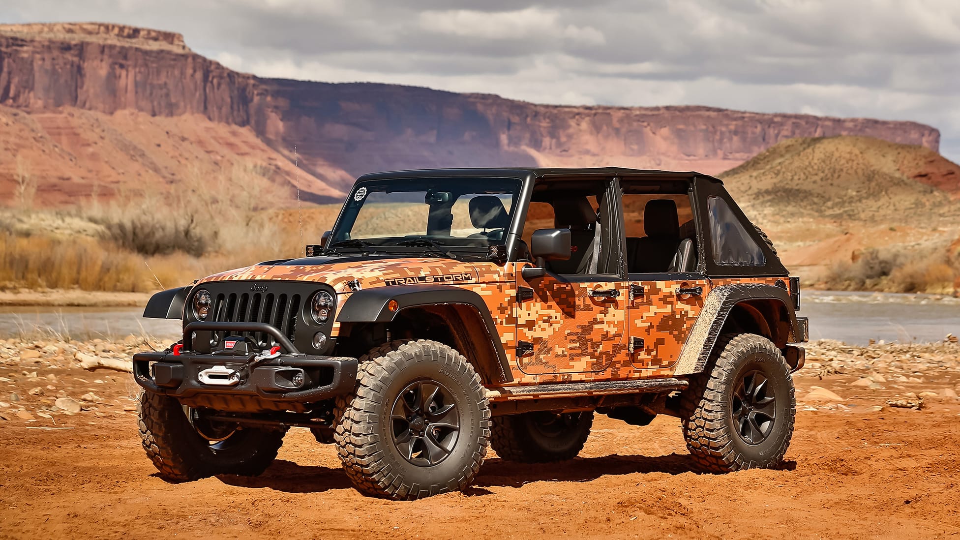 Hooning Jeep’s demonic, 707bhp Trailcat | Top Gear