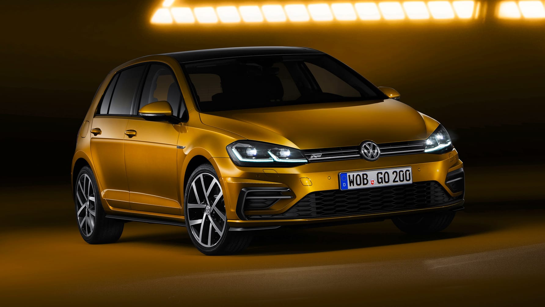 The new Volkswagen Golf is here | Top Gear