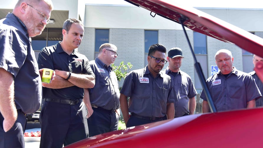 V8 club: Lexus LC500 vs GranTurismo vs Corvette | Top Gear