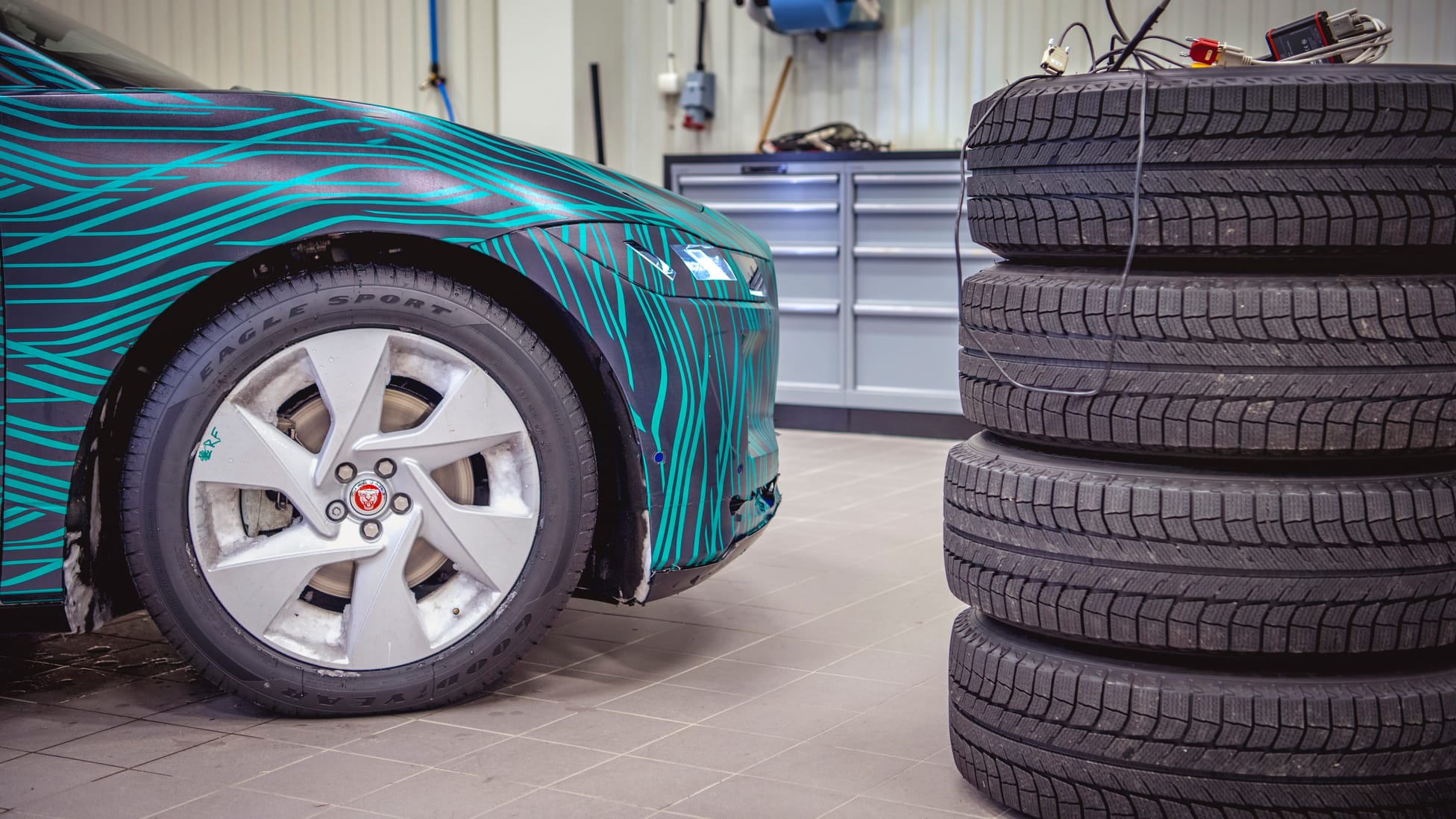 Driving the Jaguar I-Pace prototype on ice | Top Gear