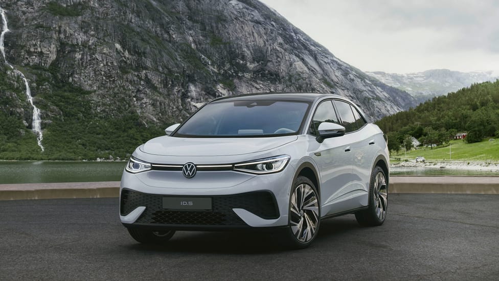 The Volkswagen ID.5 is a coupefied electric SUV with up to 300bhp | Top ...