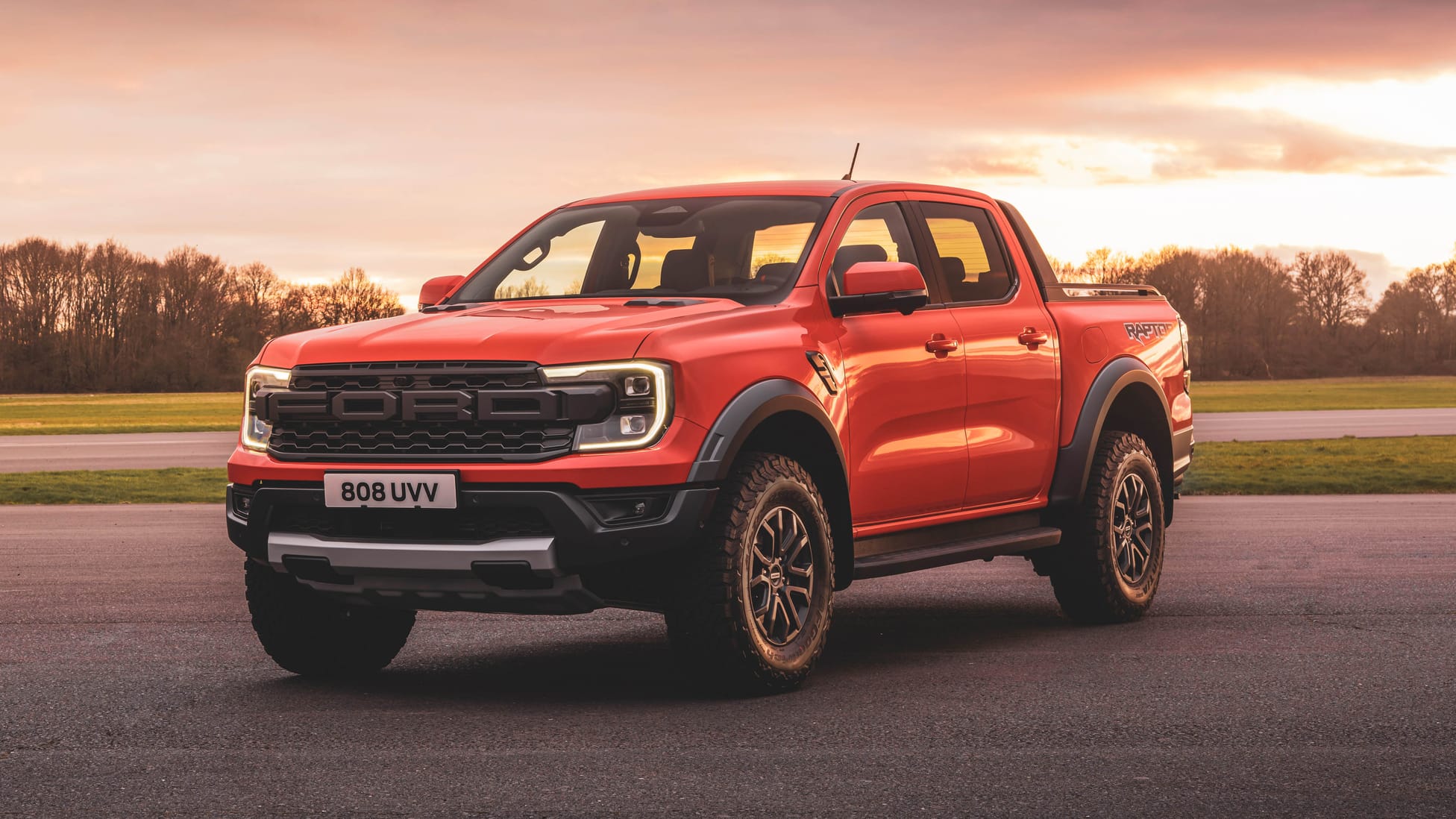 The new Ford Ranger Raptor gets a proper twin-turbo V6 engine | Top Gear