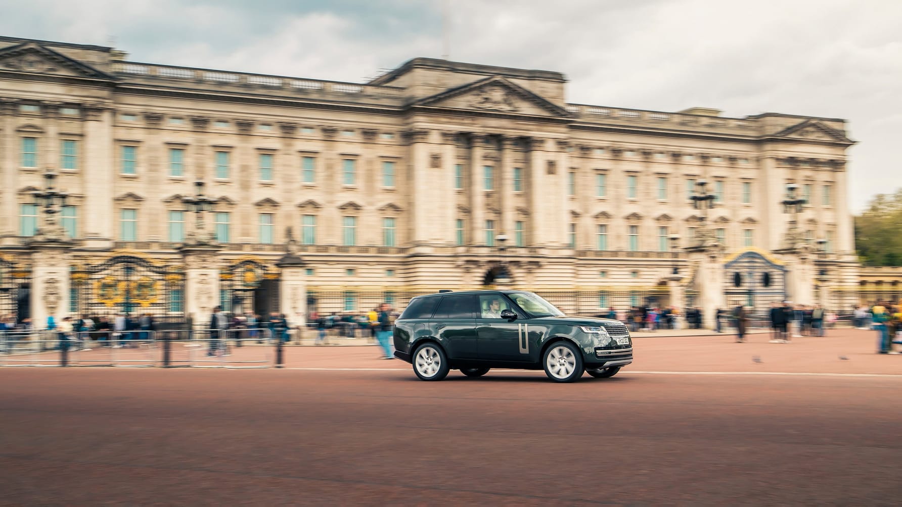 Is the new Range Rover worthy of its royal status? | Top Gear